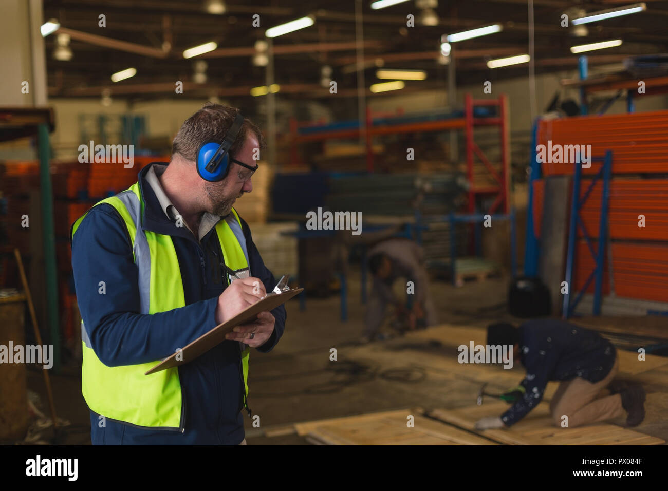 Writing process hi-res stock photography and images - Alamy