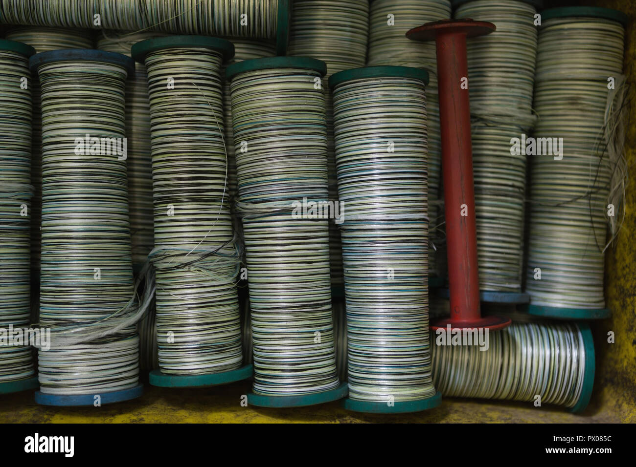 Thread industry hi-res stock photography and images - Alamy