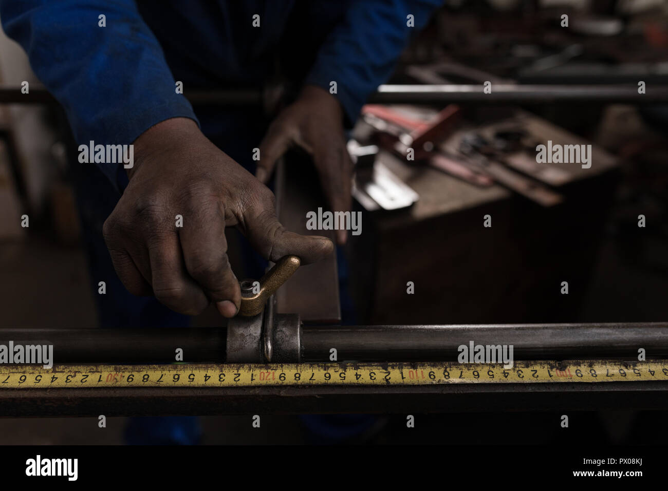 Black metal rod hi-res stock photography and images - Alamy