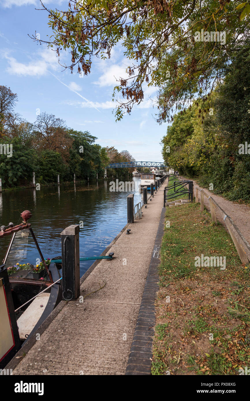 Lock pathway hi-res stock photography and images - Alamy