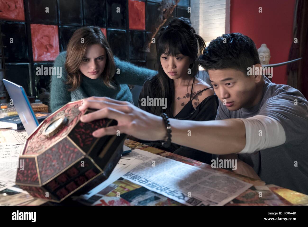 WISH UPON (2017) JOEY KING ALICE LEE KI HONG LEE JOHN R LEONETTI (DIR ...