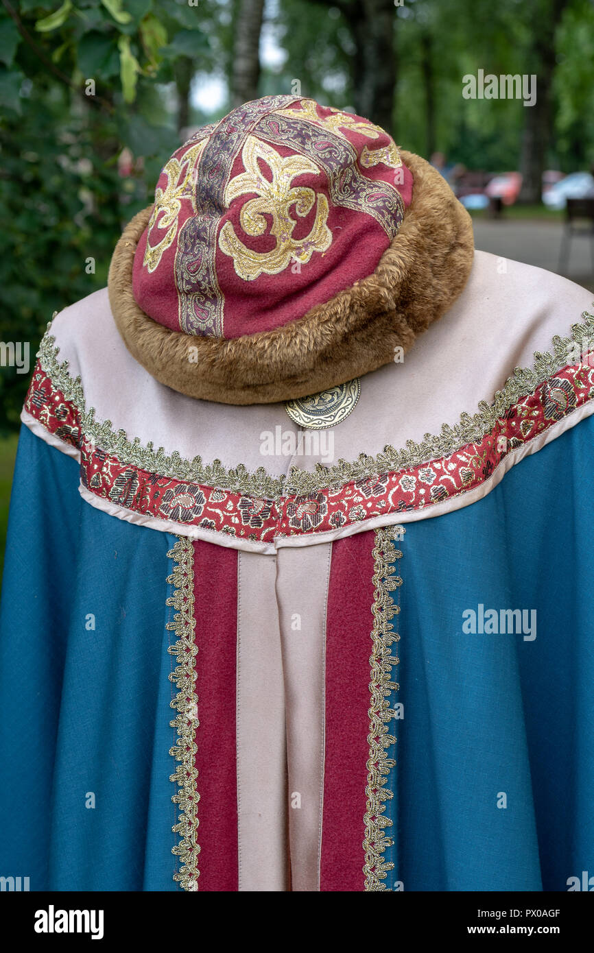 Princely clothes hi-res stock photography and images - Alamy