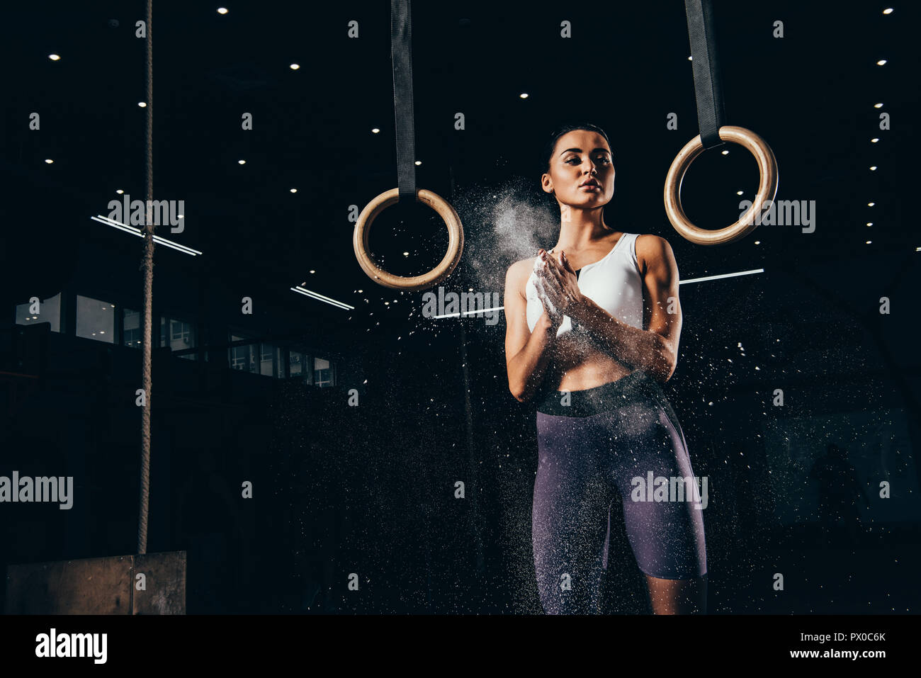 Black female clapping hands hi-res stock photography and images - Alamy