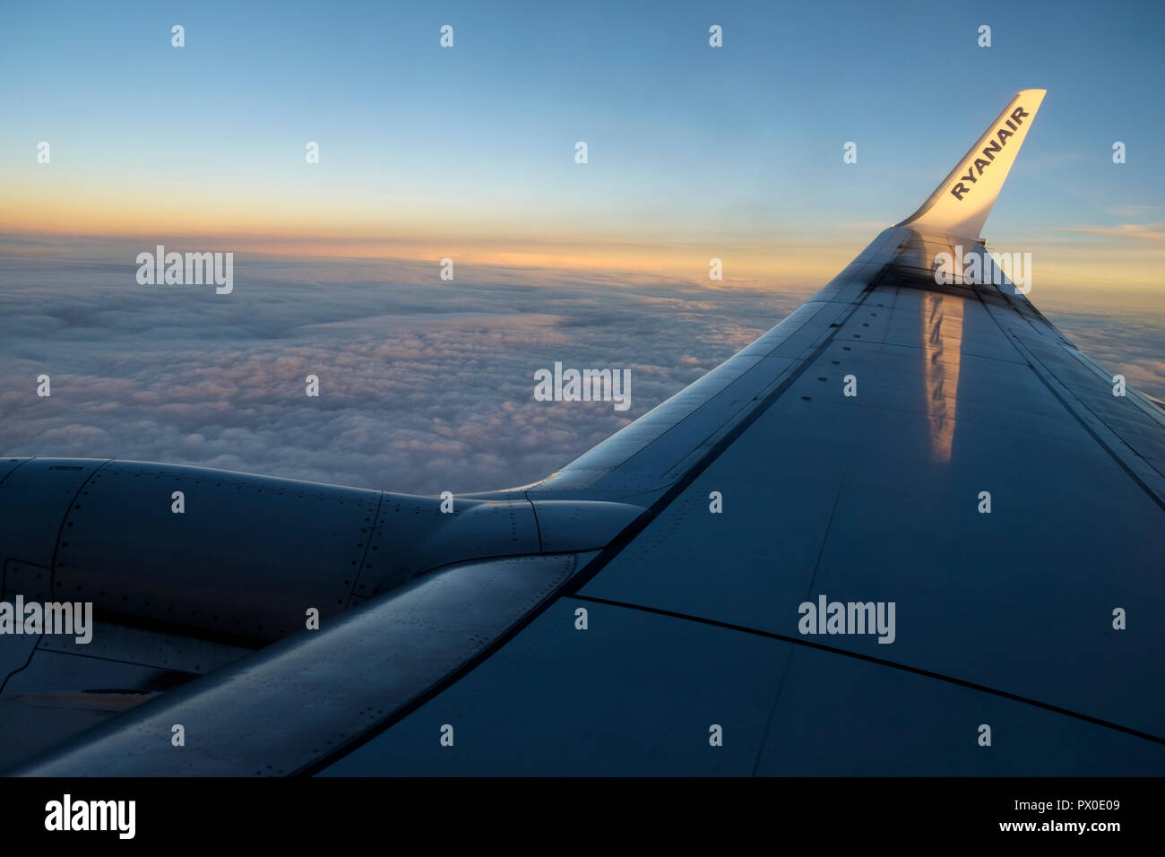 View out the window of a Ryanair flight Stock Photo - Alamy