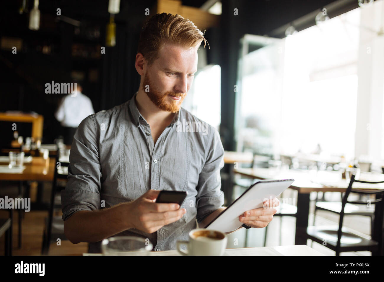 Smart businessman hi-res stock photography and images - Alamy