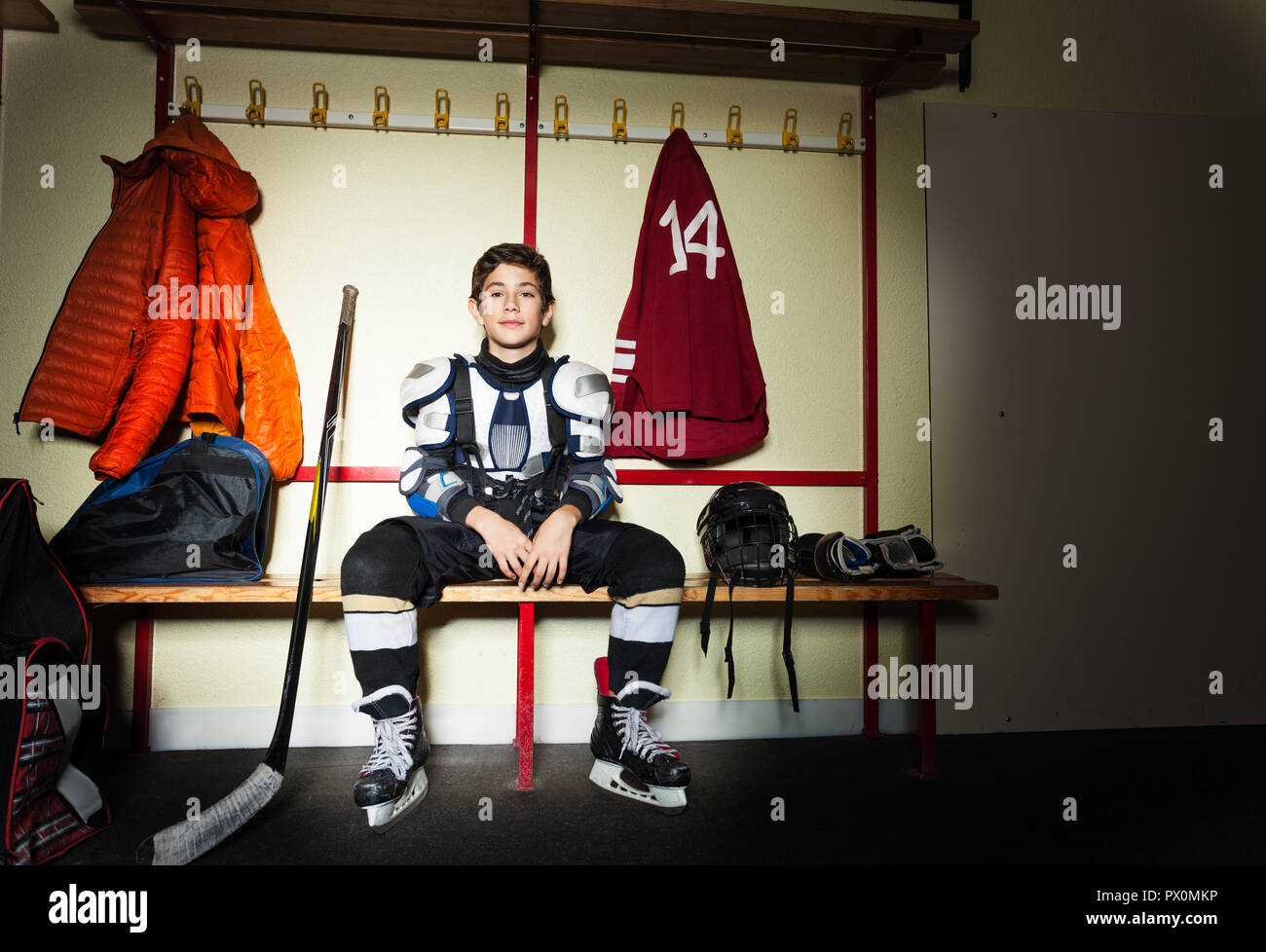 Boys locker room hi-res stock photography and images - Alamy