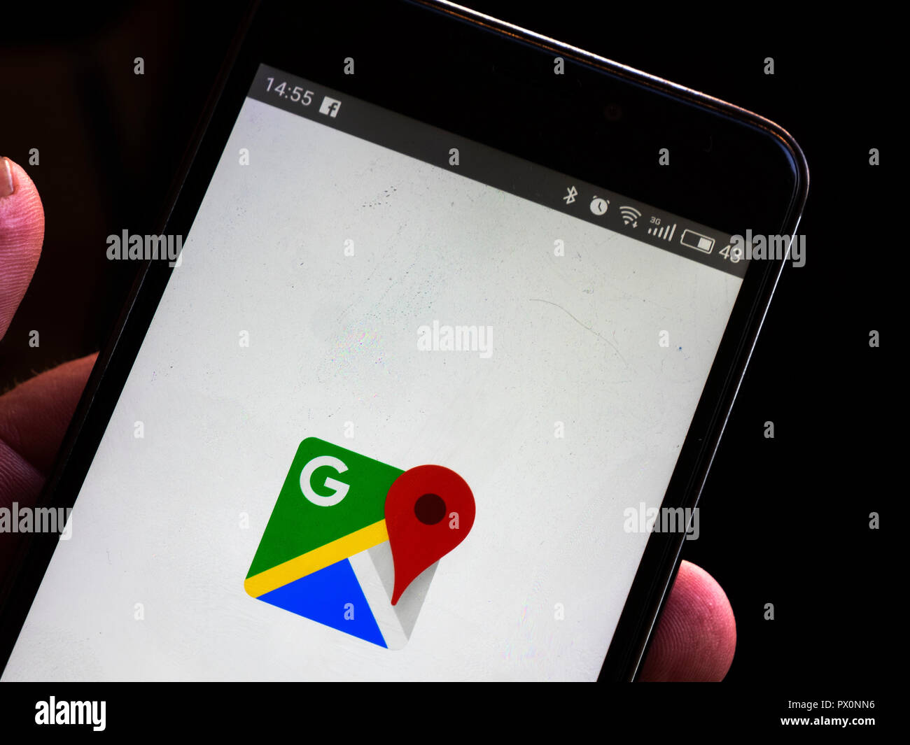 Google maps logo hi-res stock photography and images - Alamy