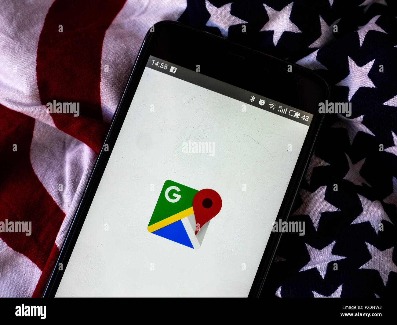 Google maps logo hi-res stock photography and images - Alamy