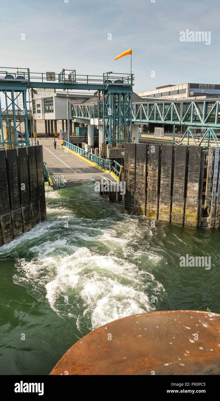Bremerton ferry hi-res stock photography and images - Alamy