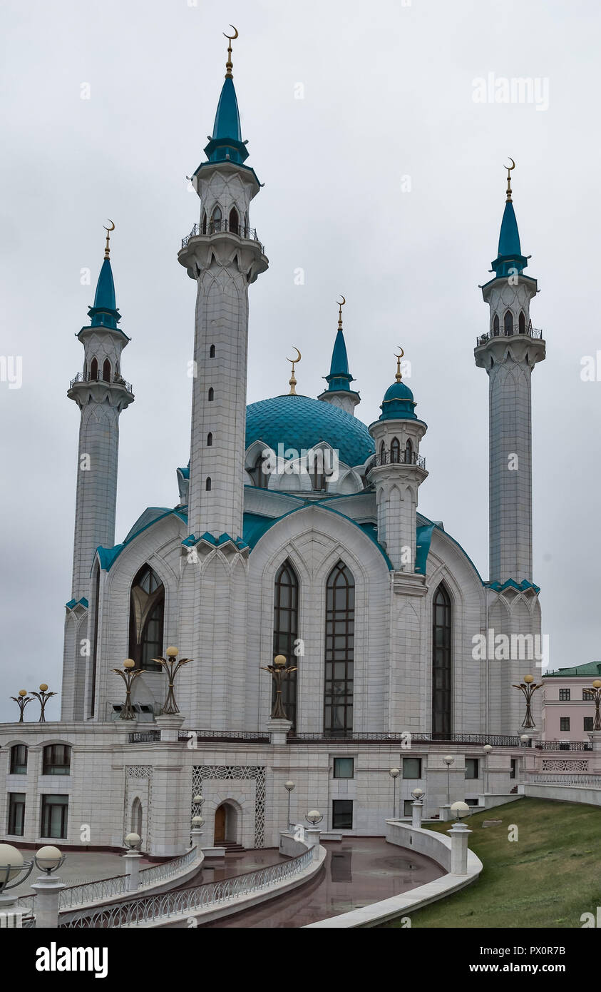 Kul sharif mosque in kazan kremlin hi-res stock photography and images ...