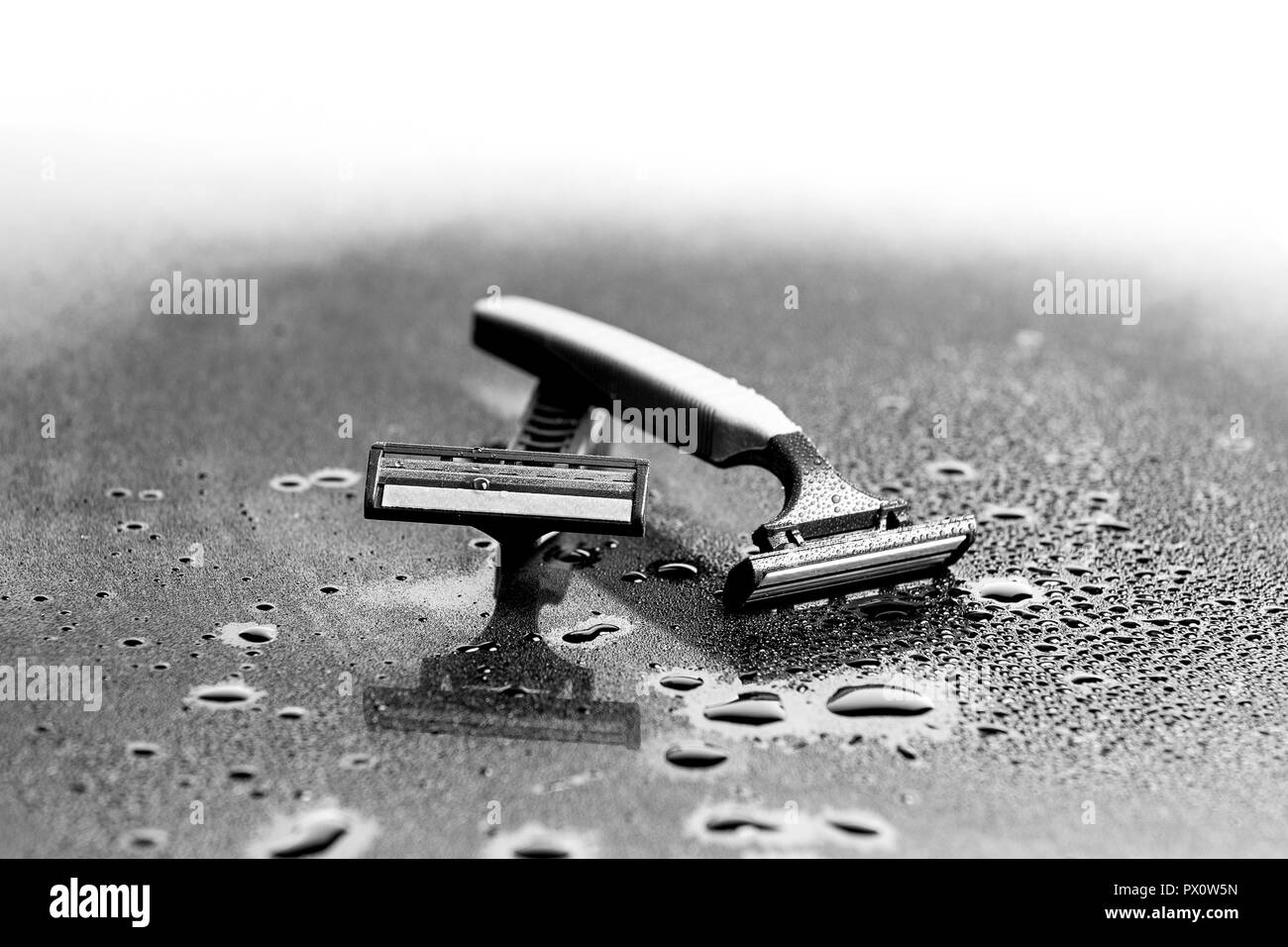 Wet razor blades, ready to use for shaving Stock Photo - Alamy