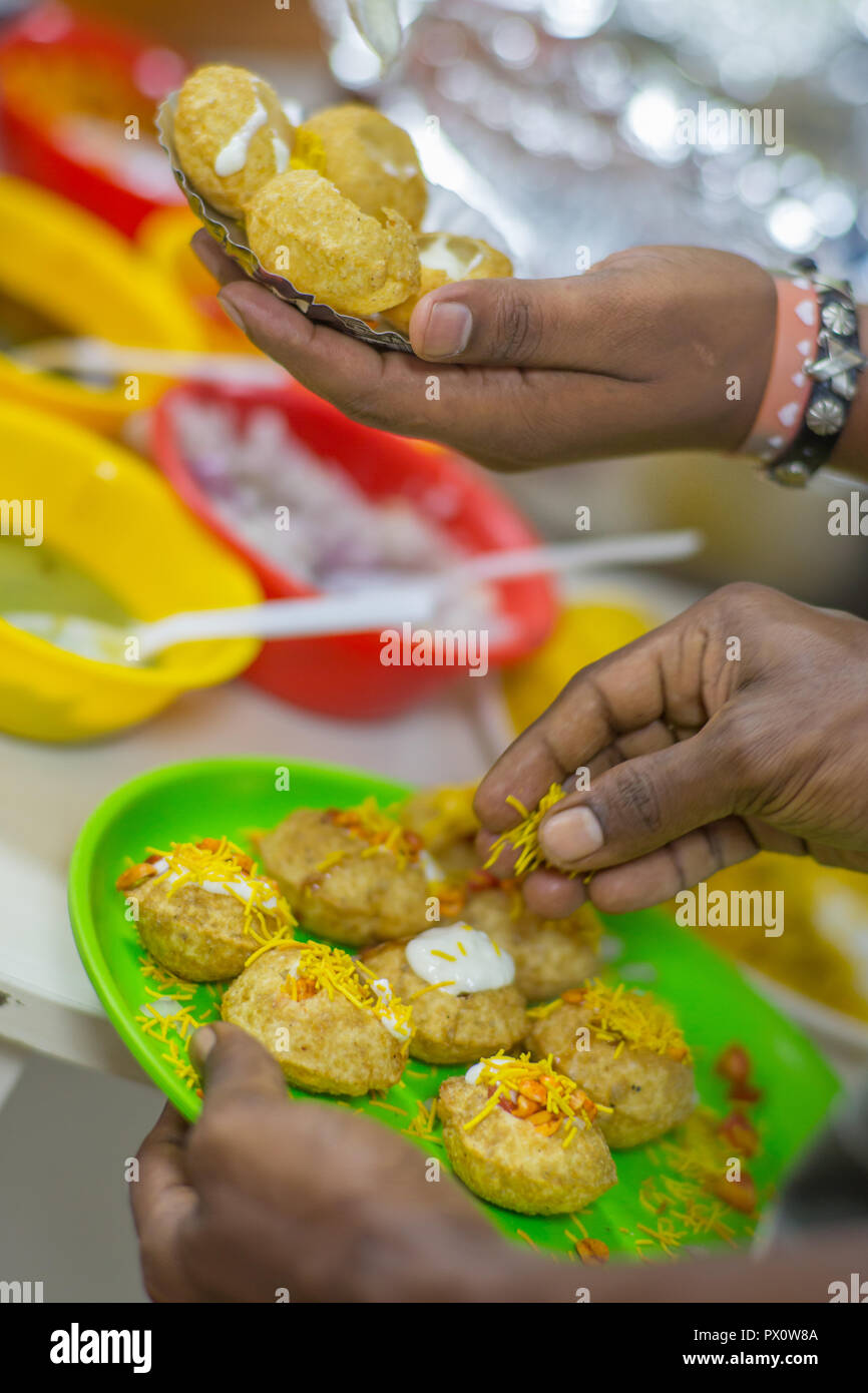 Pani puri hi-res stock photography and images - Alamy