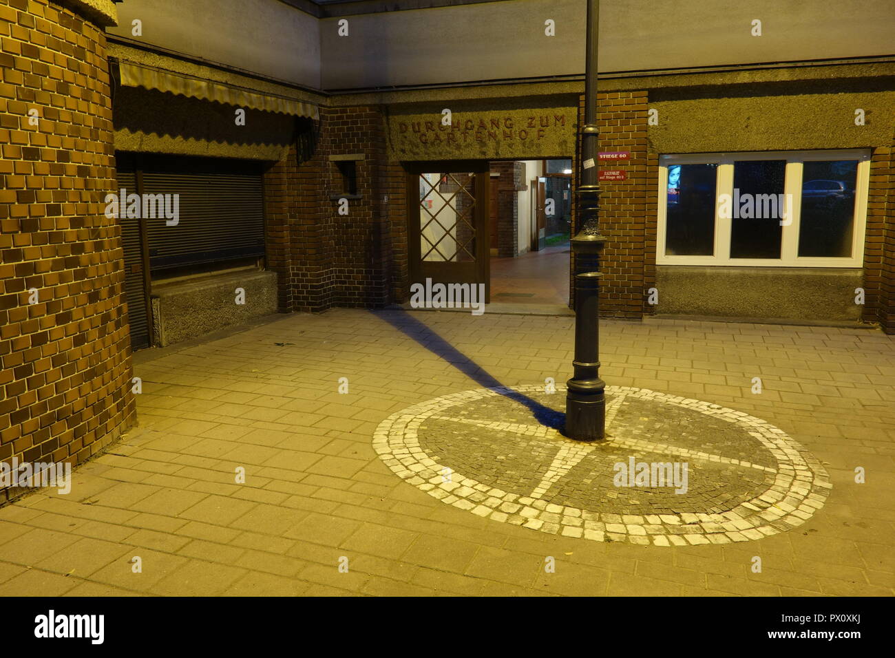 Wien, Gemeindebau des 'Roten Wien' - Vienna, Council Tenement Block ...