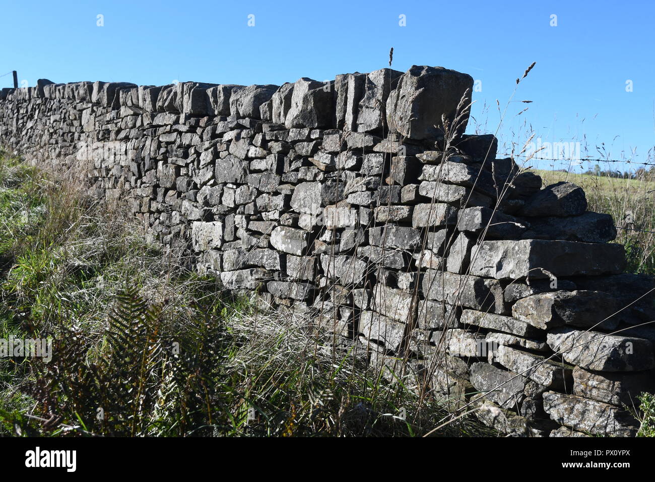 Dry stone walling Stock Photo - Alamy