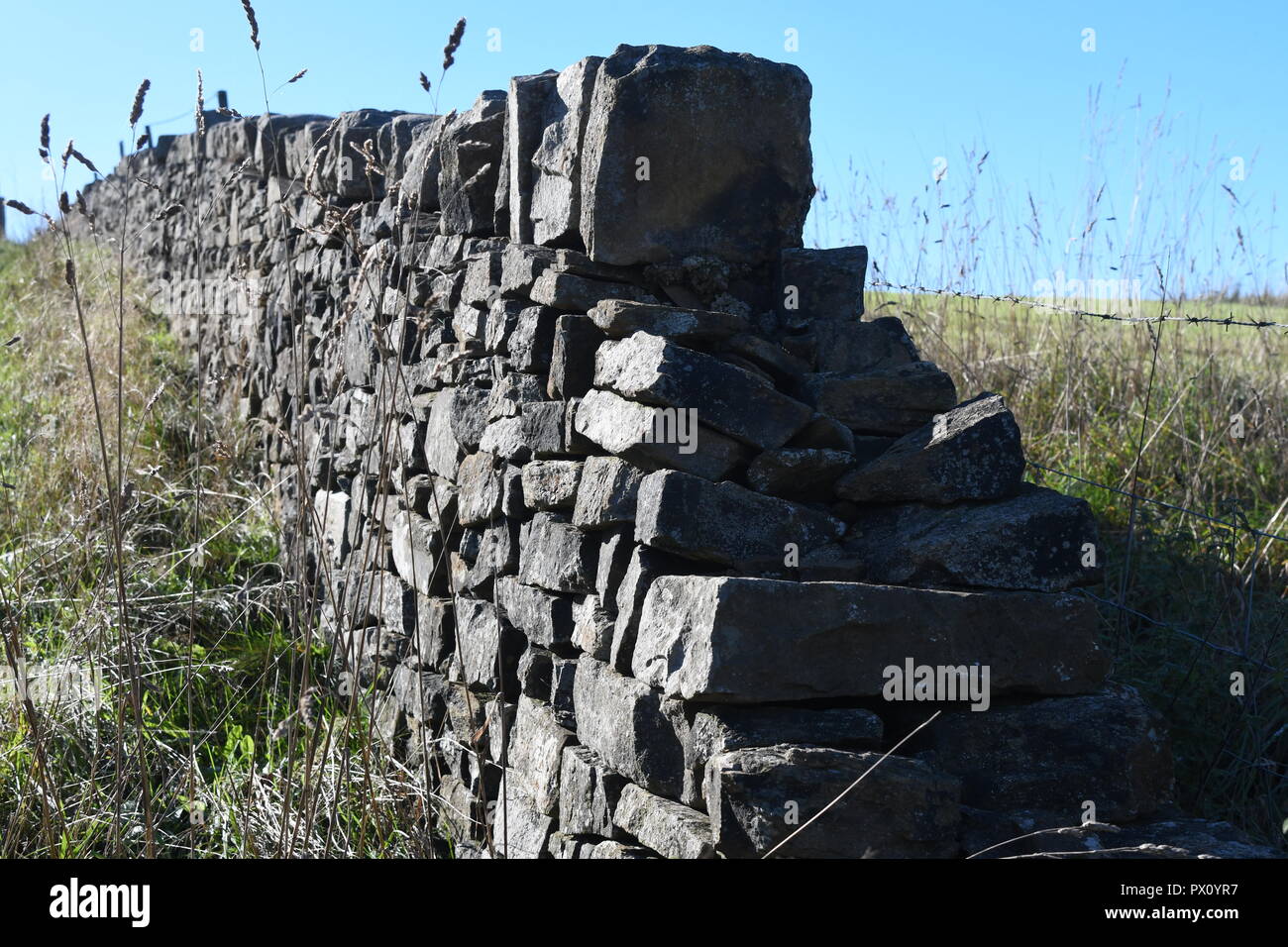Dry stone walling Stock Photo - Alamy