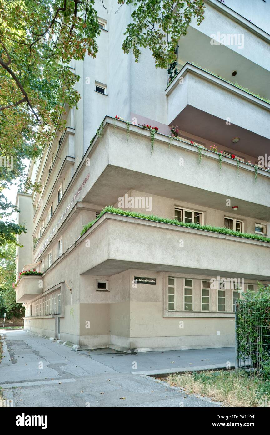 Wien, Gemeindebau des 'Roten Wien' - Vienna, Council Tenement Block ...