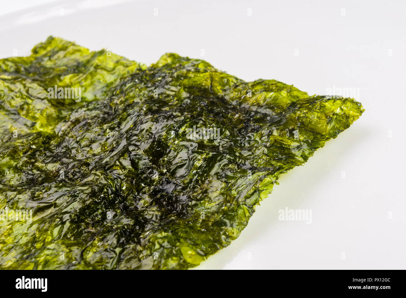 Seaweed roasted nori chips hi-res stock photography and images - Alamy