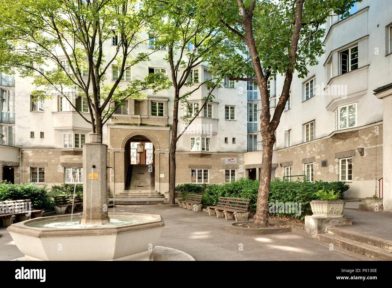 Reumannhof High Resolution Stock Photography and Images - Alamy