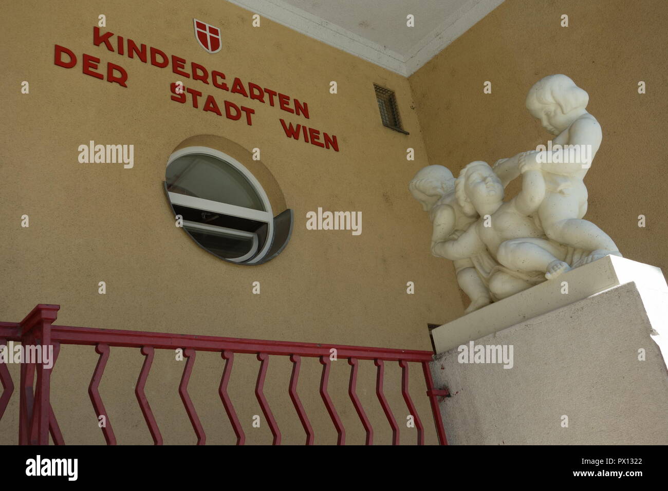 Reumannhof hi-res stock photography and images - Alamy