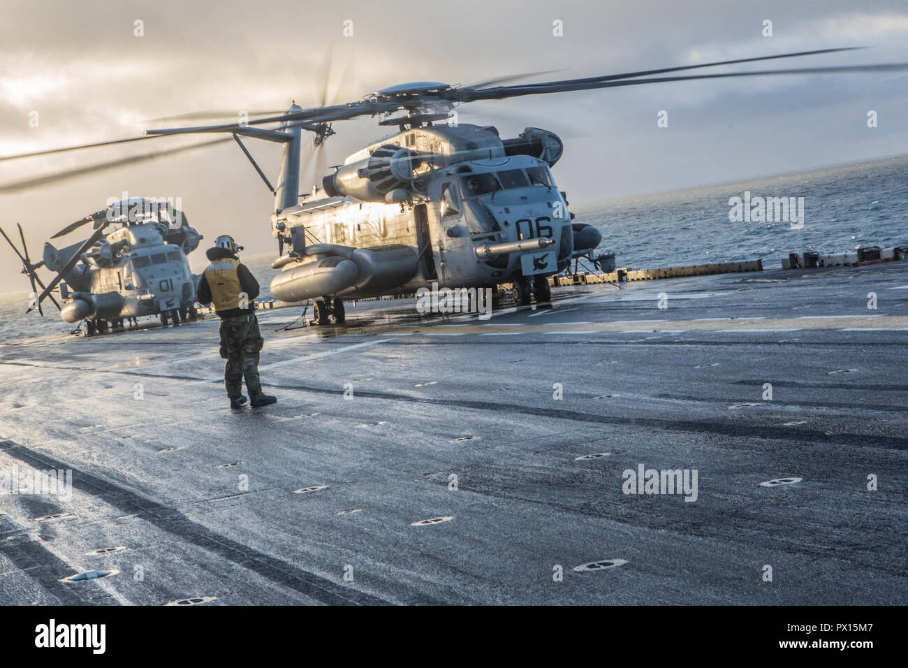 Ch 53 sea stallion hi-res stock photography and images - Alamy
