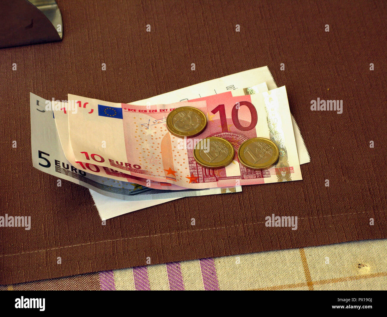 Euros receipt hi-res stock photography and images - Alamy
