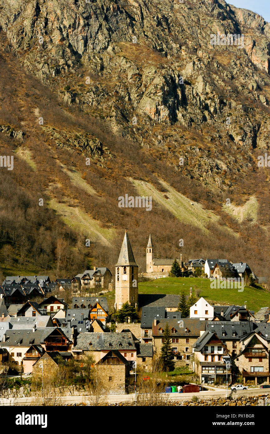 Aran valley salardu hi-res stock photography and images - Alamy