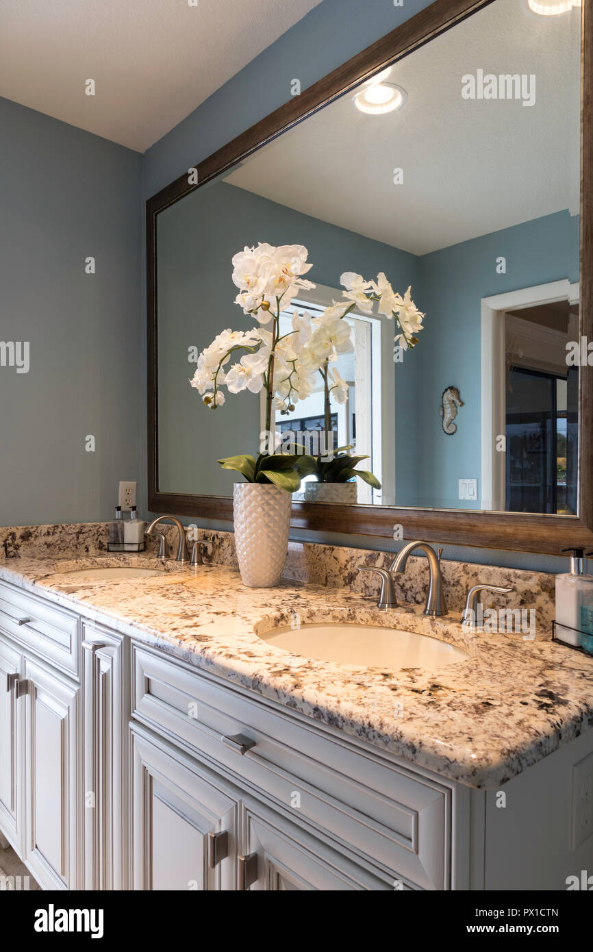 Suburban home usa hi-res stock photography and images - Alamy