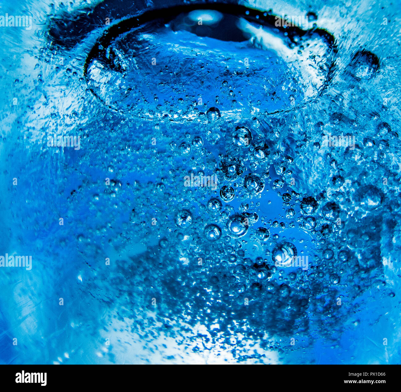 Frosty Bubbles, The Unseen World of a Cool Drink Stock Photo - Alamy