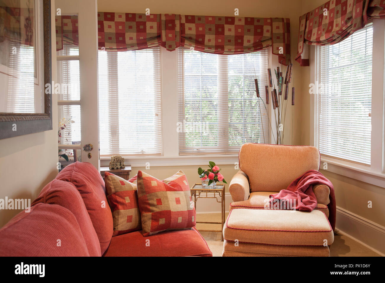 Suburban living room house usa hi-res stock photography and images - Alamy