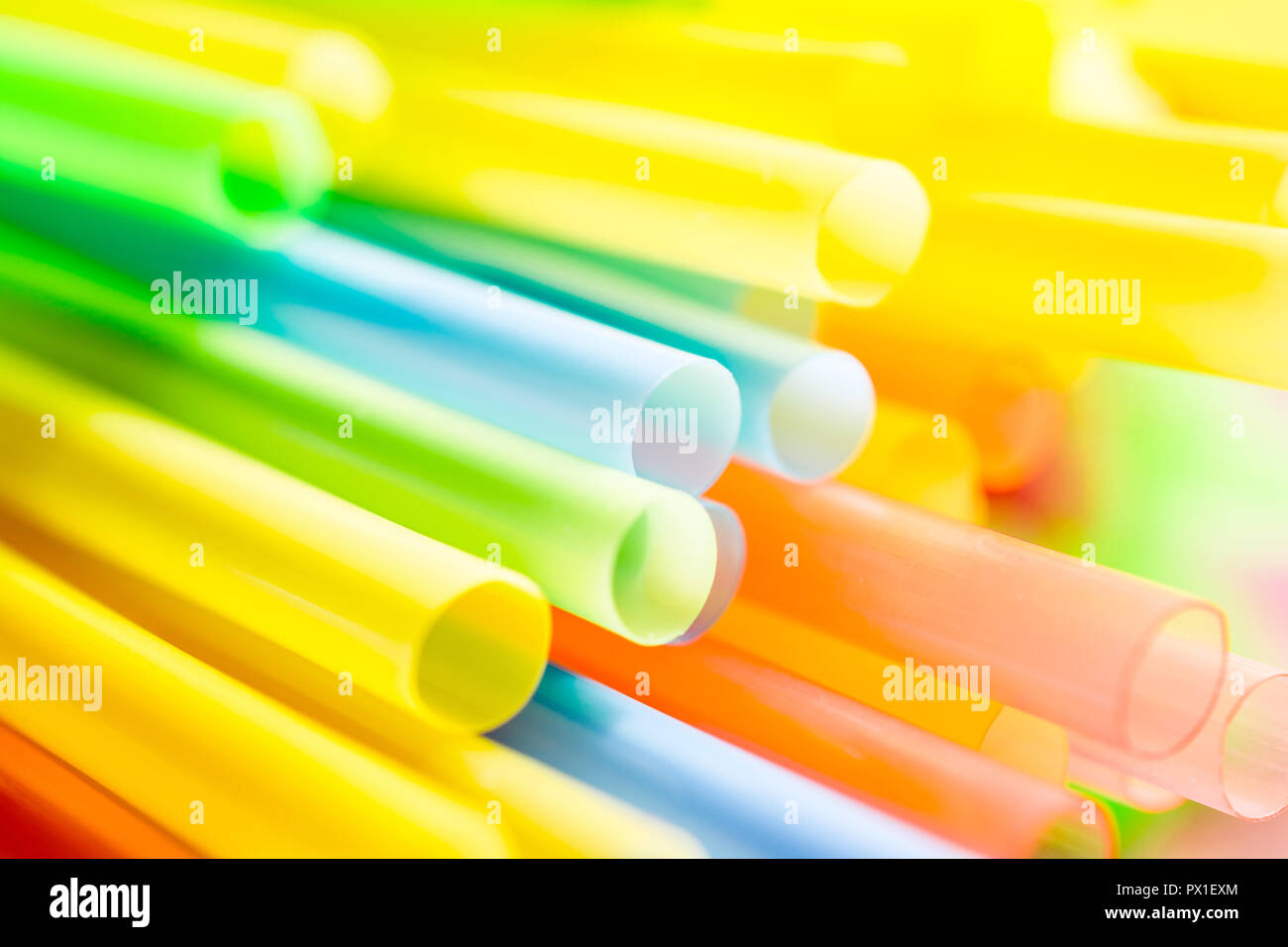 Bunch of straws hi-res stock photography and images - Alamy