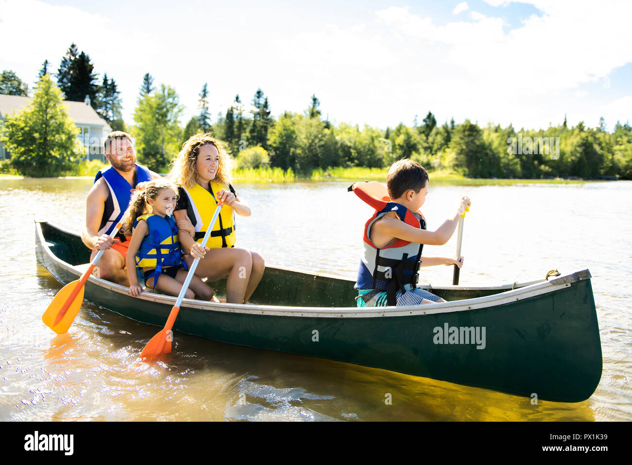 Mother daughters canoe hi-res stock photography and images - Alamy