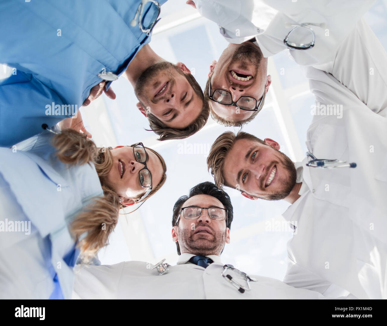 Doctor looking down hi-res stock photography and images - Alamy