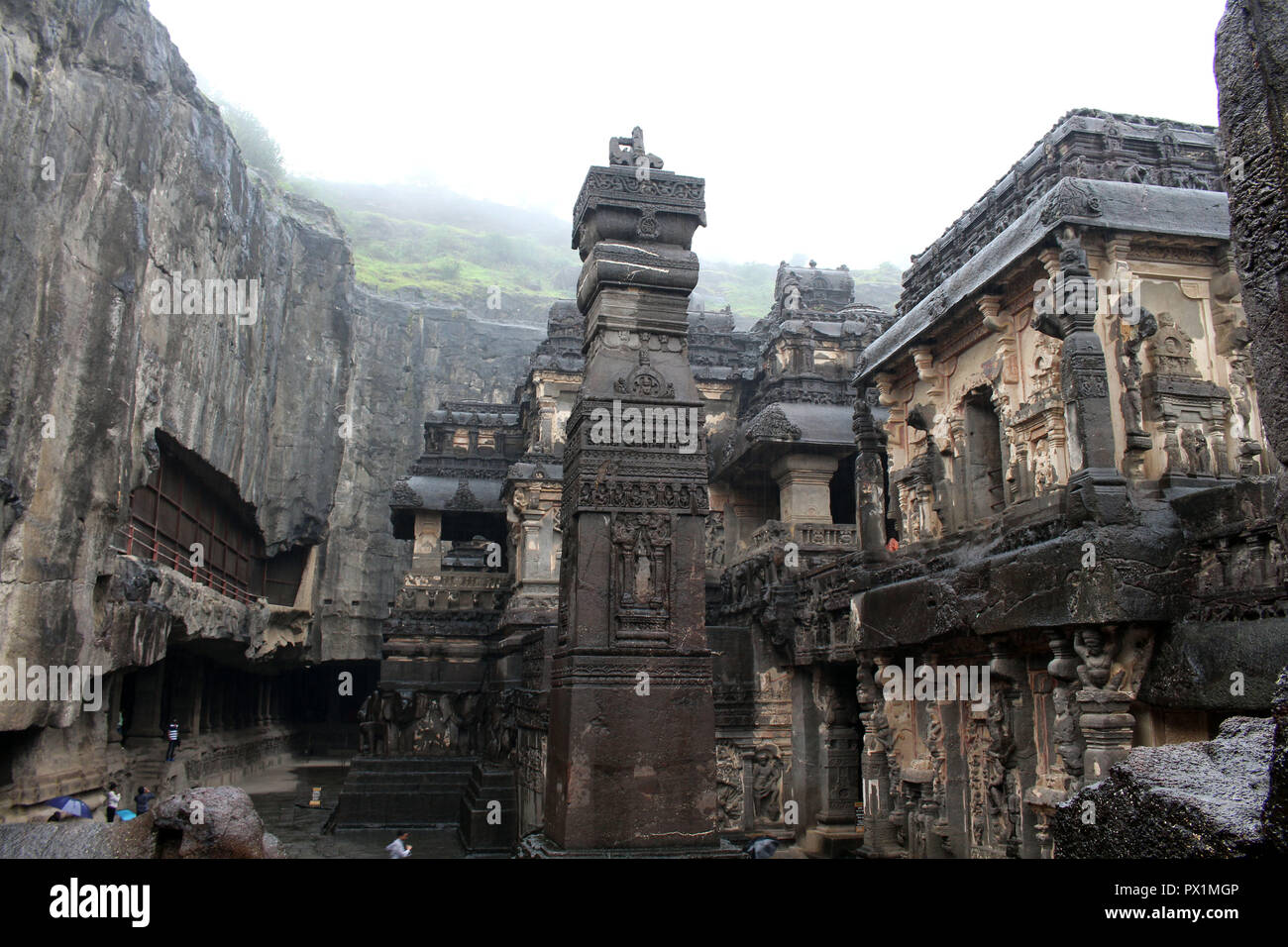 The unbeliavable details of Kailasa Temple of Ellora caves, the rock ...