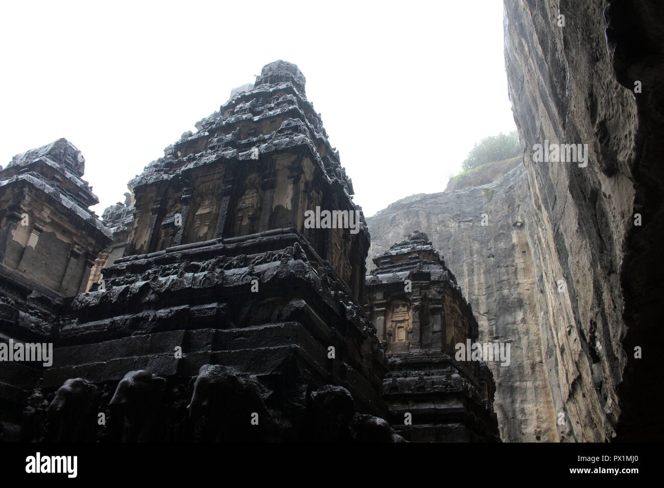 The unbeliavable details of Kailasa Temple of Ellora caves, the rock ...