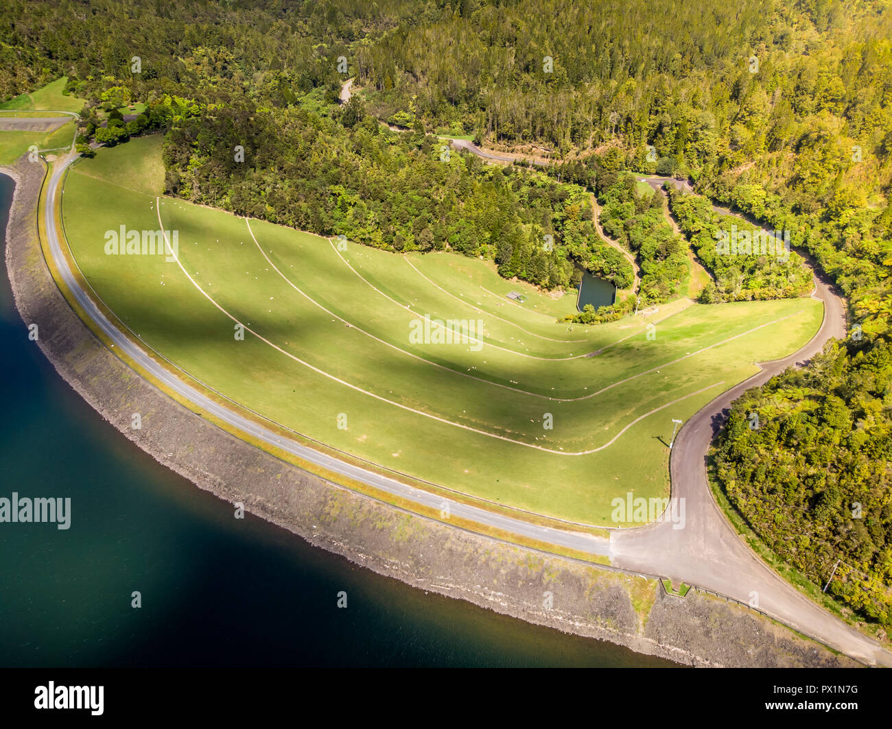 Reservoir dam water construction hi-res stock photography and images ...
