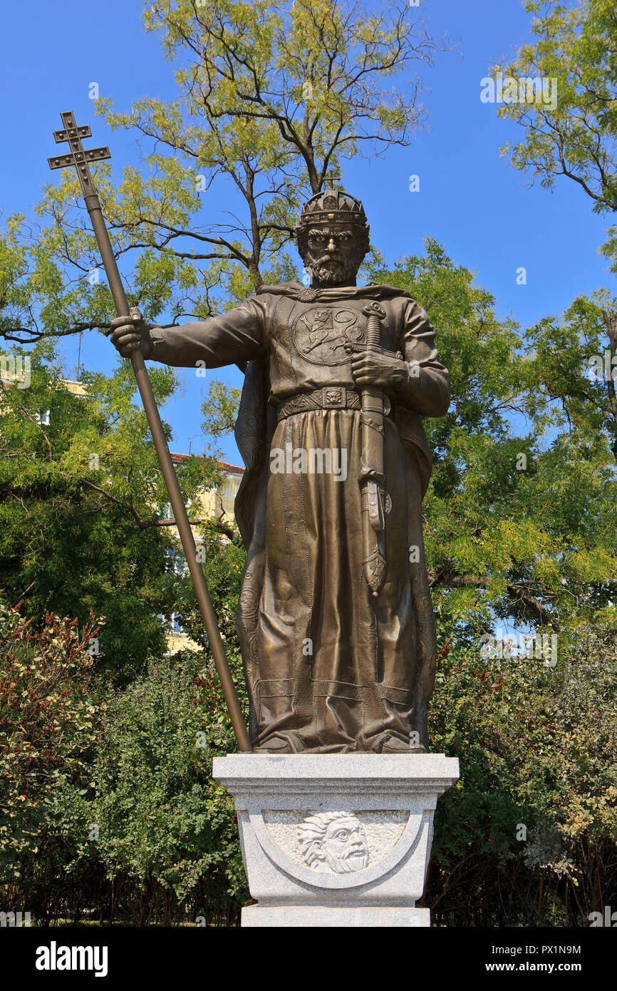 Statue of Emperor Samuel of Bulgaria (reign 997-1014) in Sofia ...