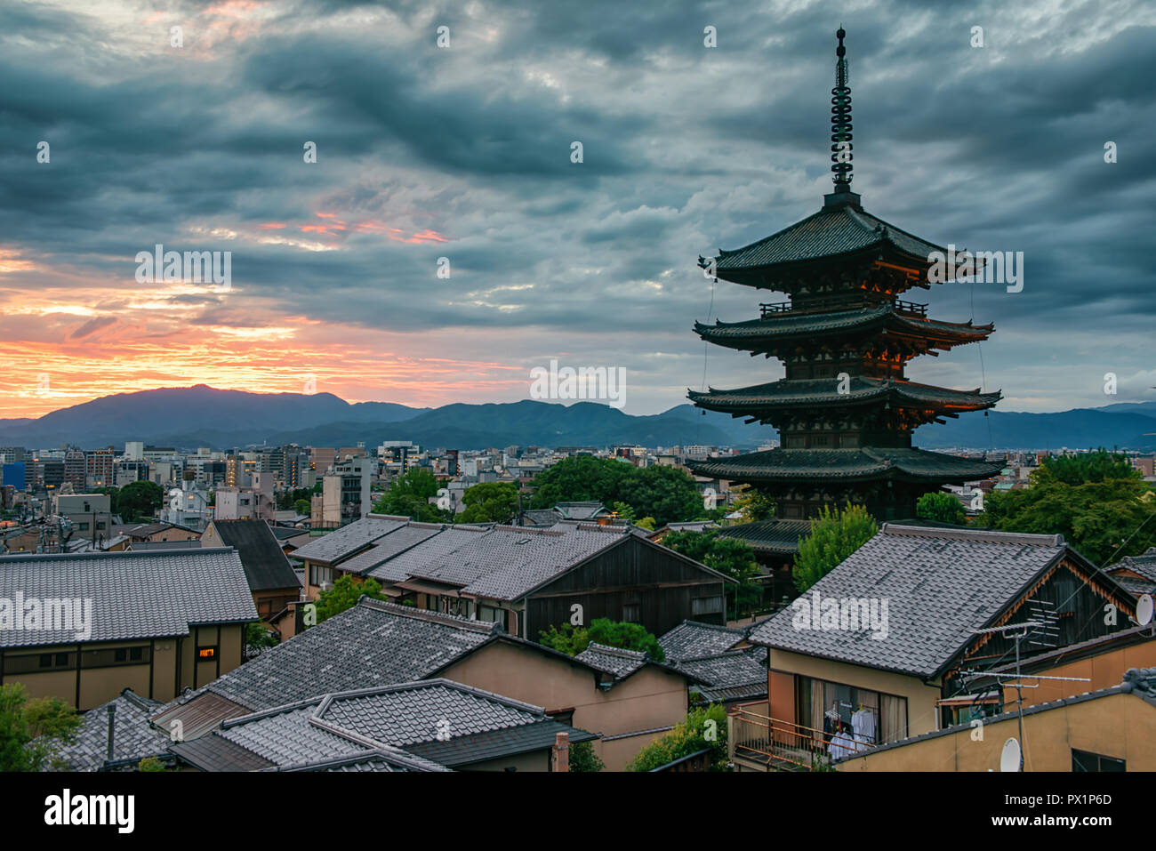 Japan japanese old cobblestone hi-res stock photography and images - Alamy