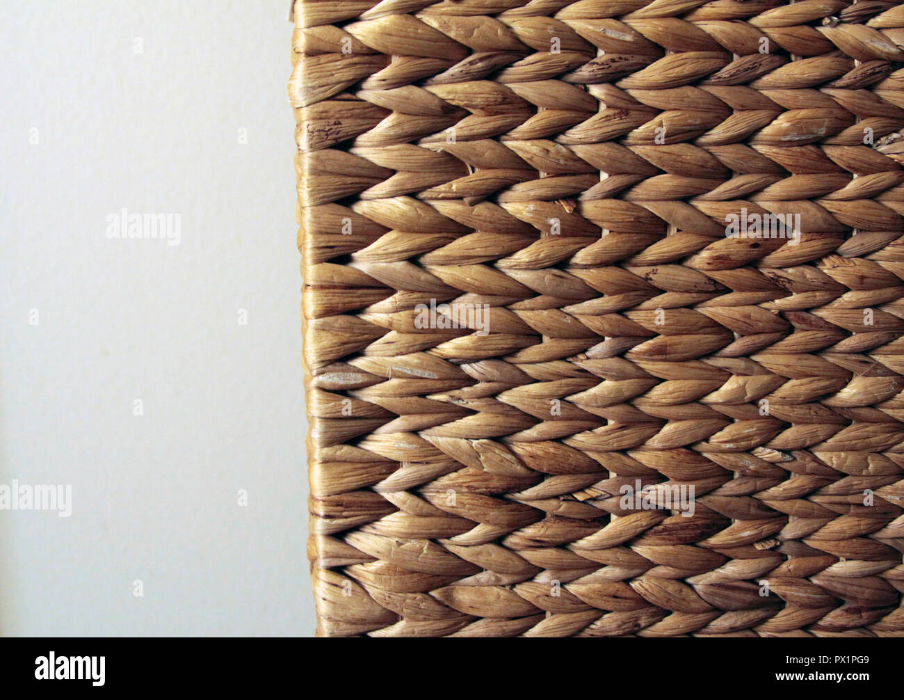 Wicker texture hi-res stock photography and images - Alamy
