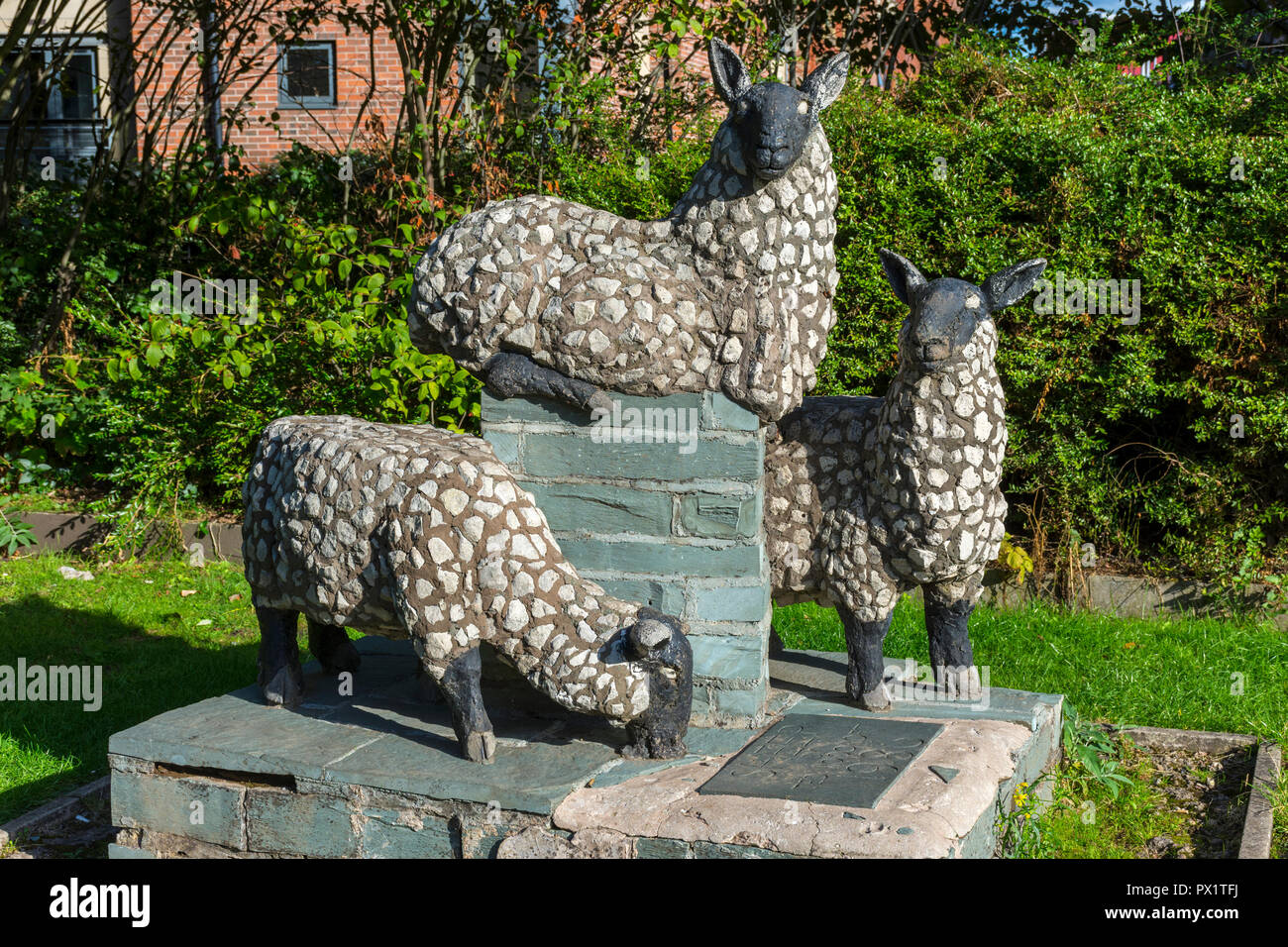 'Sheep', a sculpture by Ted Roocroft, 1986. Castlefield, Manchester ...