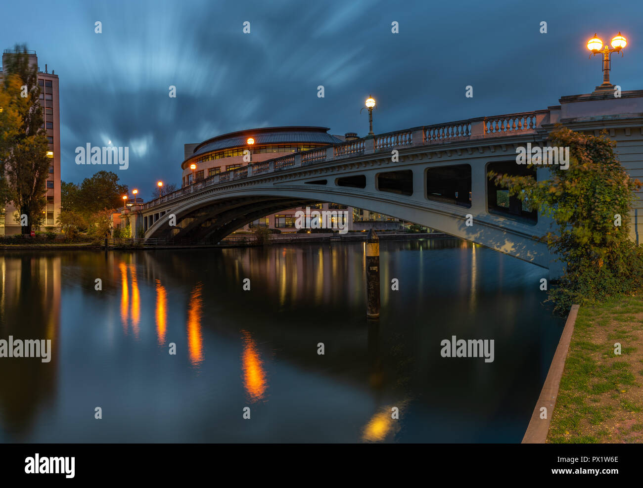 Reading Bridge over the River Thames , Reading Berkshire United Kingdom ...