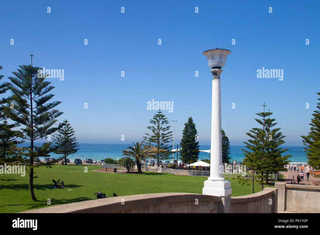 Harry bondi hi-res stock photography and images - Alamy