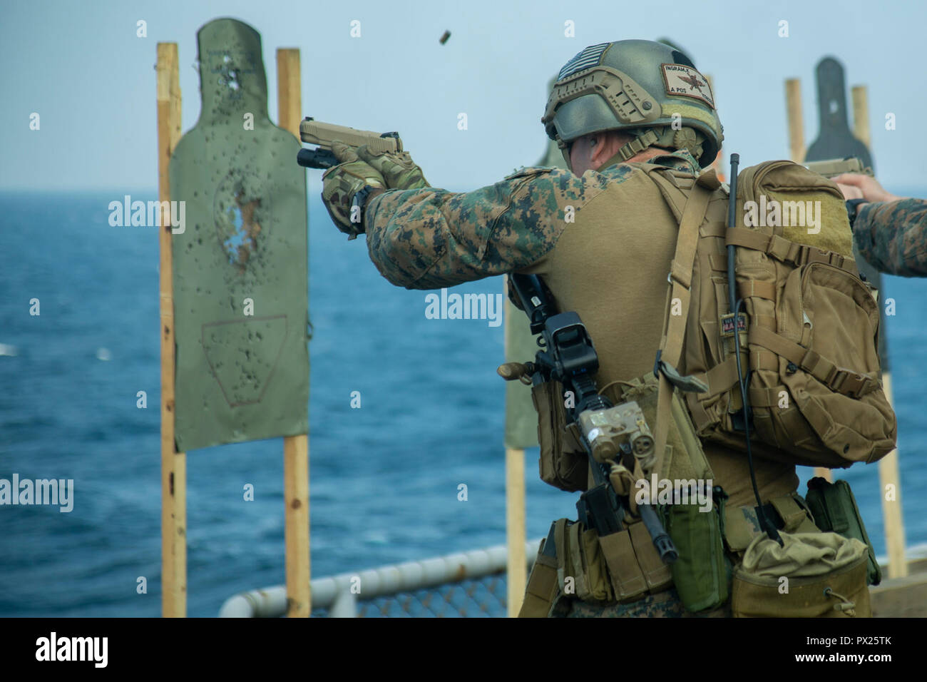 A reconnaissance Marine with the 31st Marine Expeditionary Unit’s ...