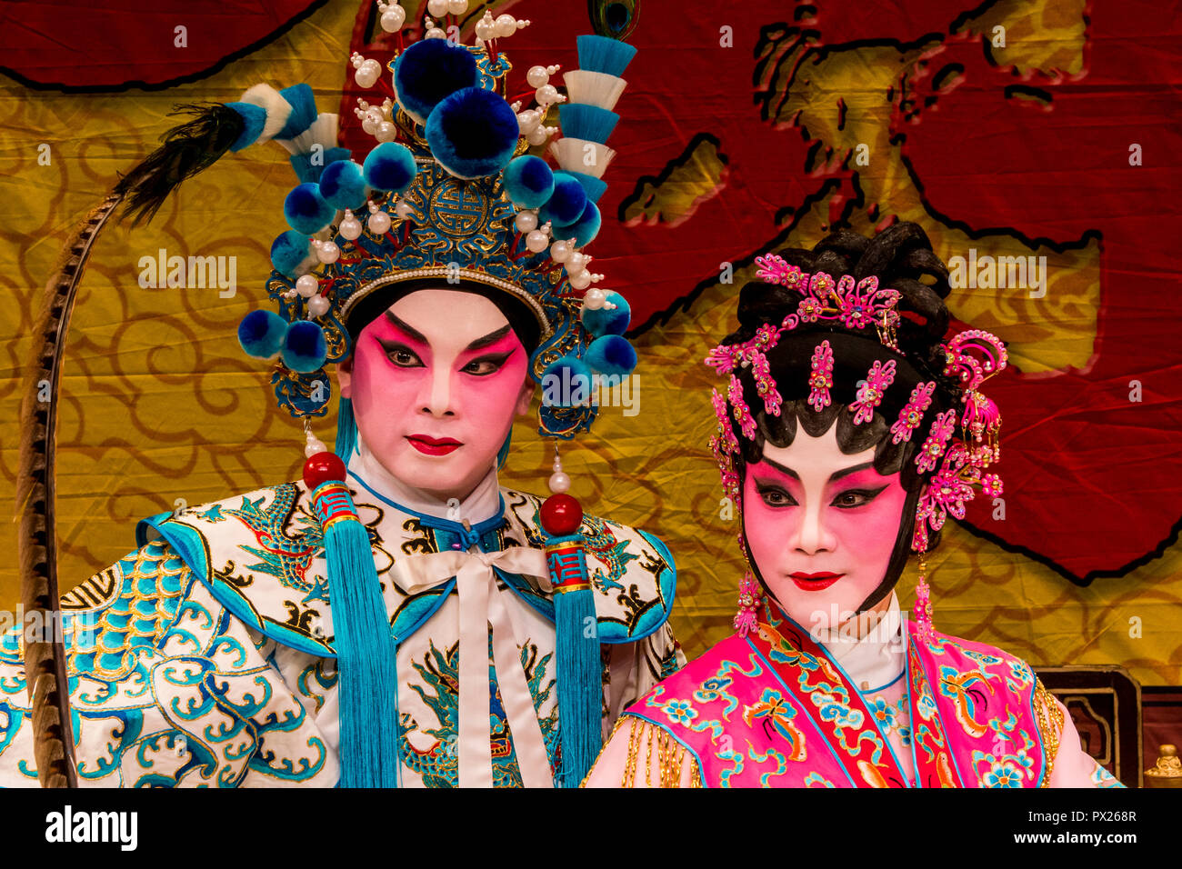 Chinese Opera performers, Ko Shan Theatre, Kowloon, Hong Kong, China ...