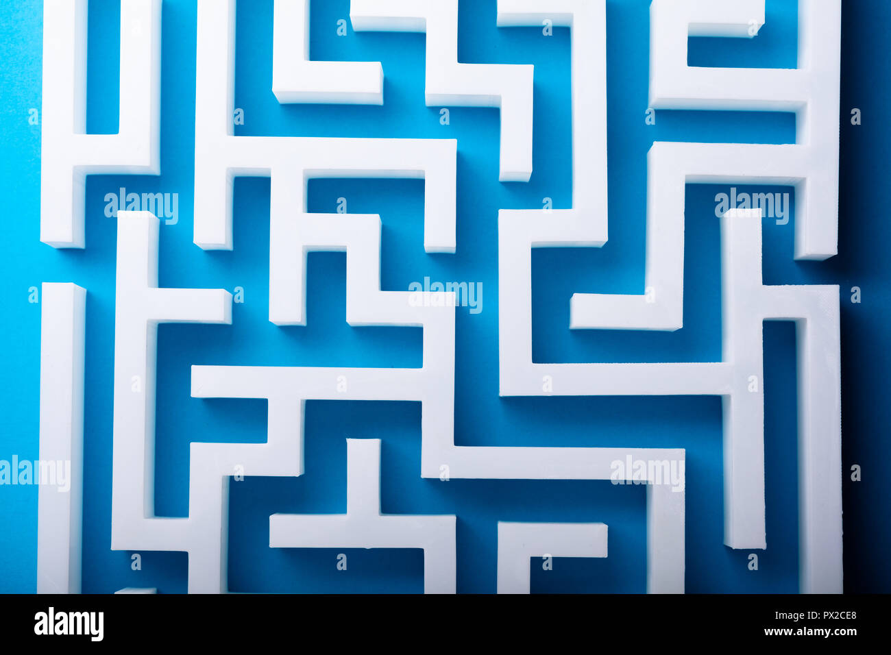 Entrance 3d maze hi-res stock photography and images - Alamy