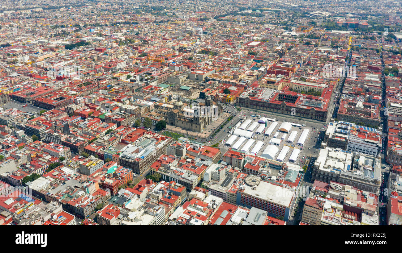 Catedral metropolitana de mexico zócalo hi-res stock photography and ...