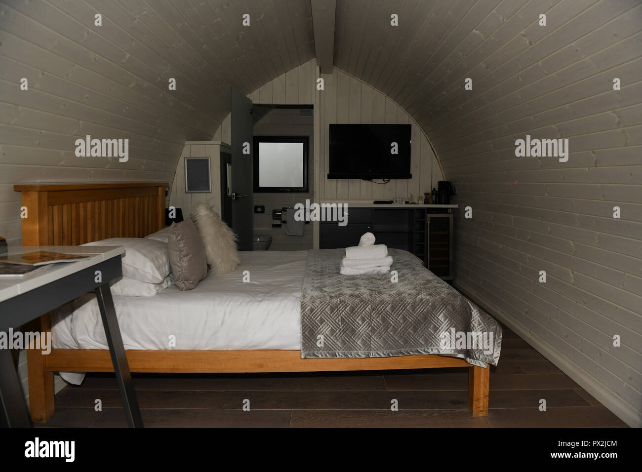 Pod camping hi-res stock photography and images - Alamy