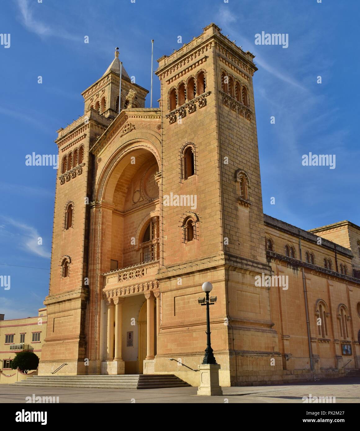 Stork on maltese church hi-res stock photography and images - Alamy