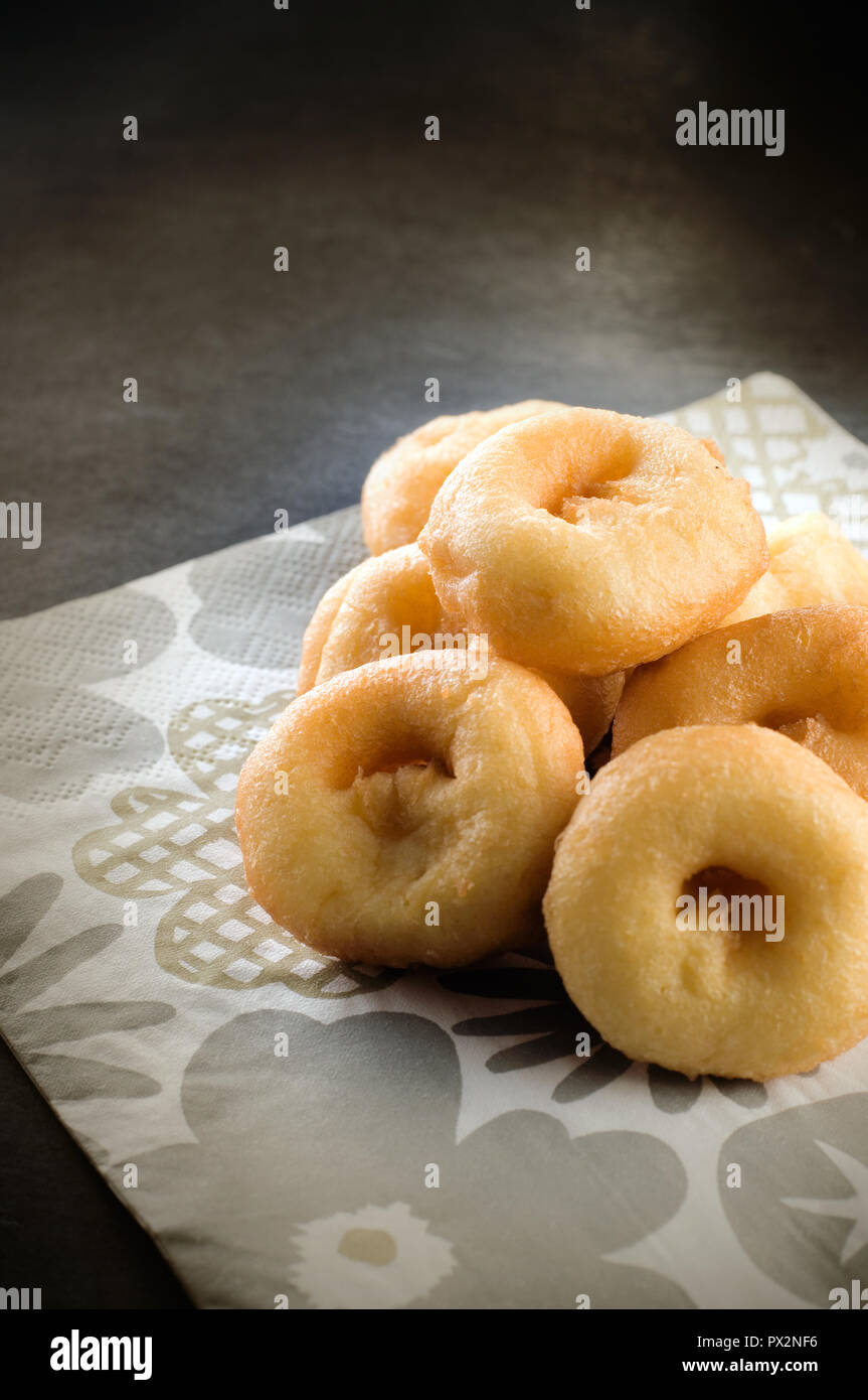 Plain donuts hi-res stock photography and images - Alamy