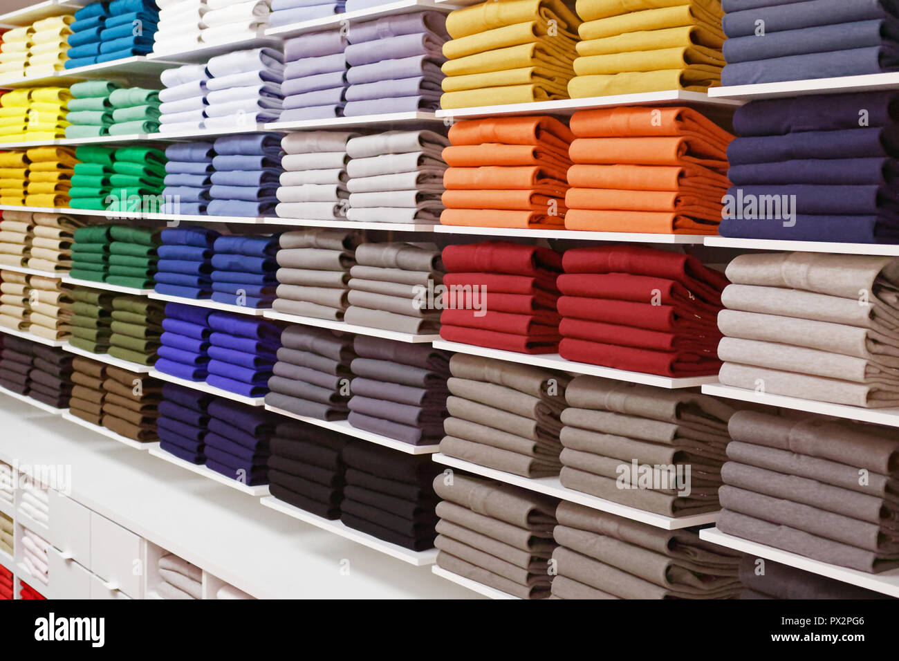 Inside fashion store hi-res stock photography and images - Alamy