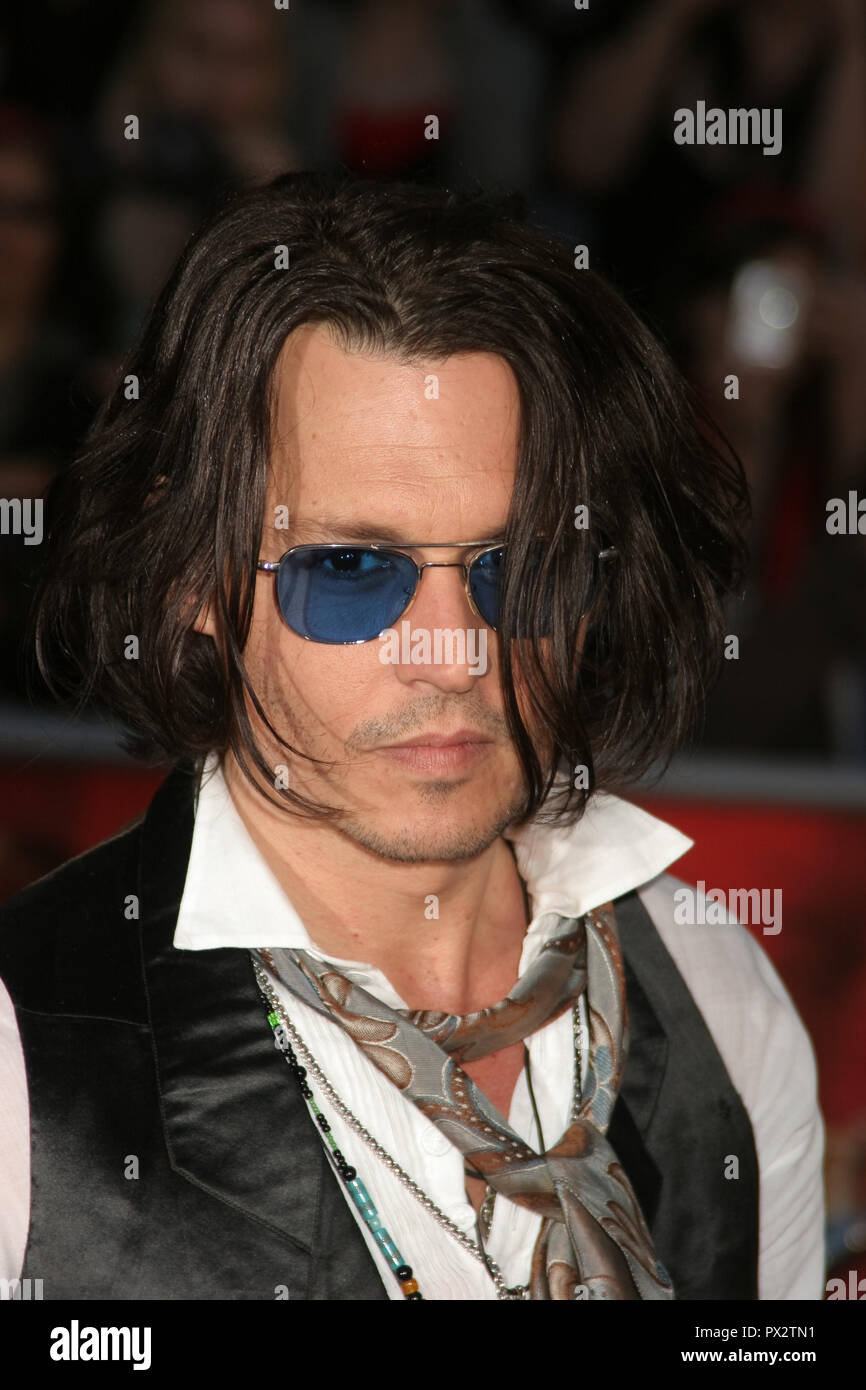 Johnny depp 19 red carpet event hi-res stock photography and images - Alamy